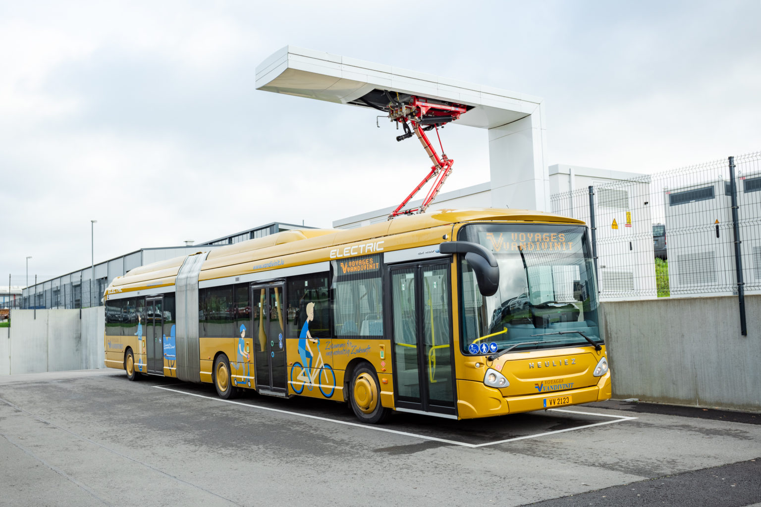 Électrification de la flotte de bus et des voitures de service - Stroum ...