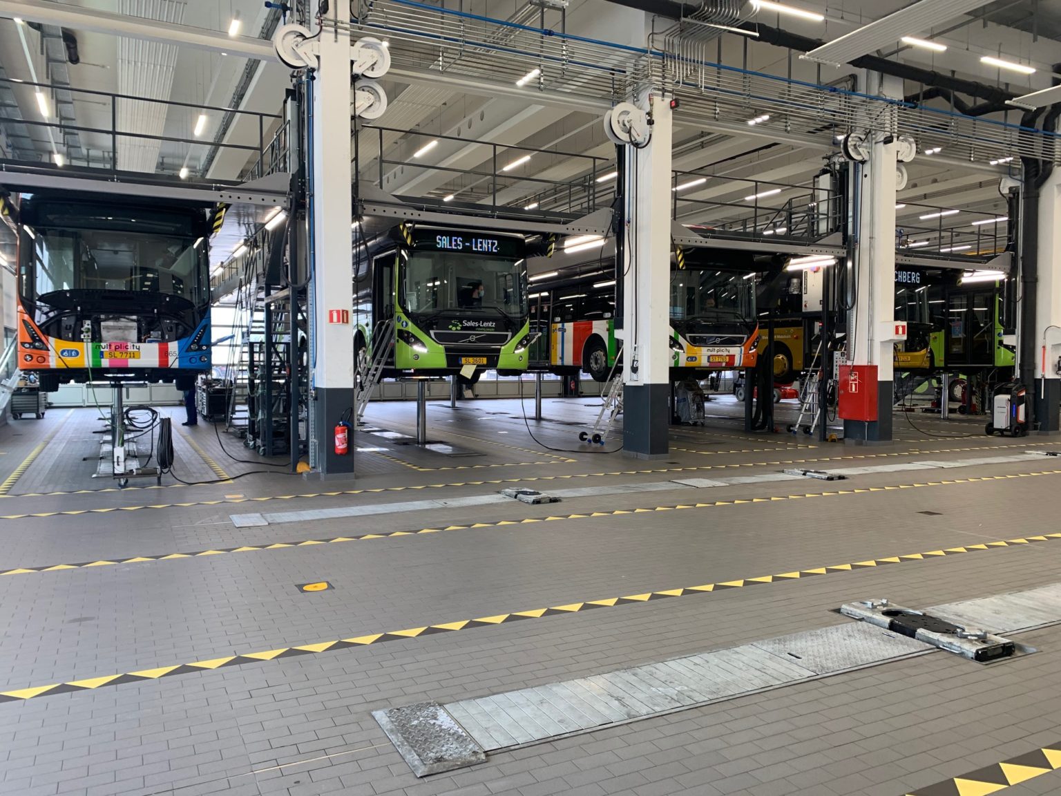Repair shop for electric buses - Stroum beweegt